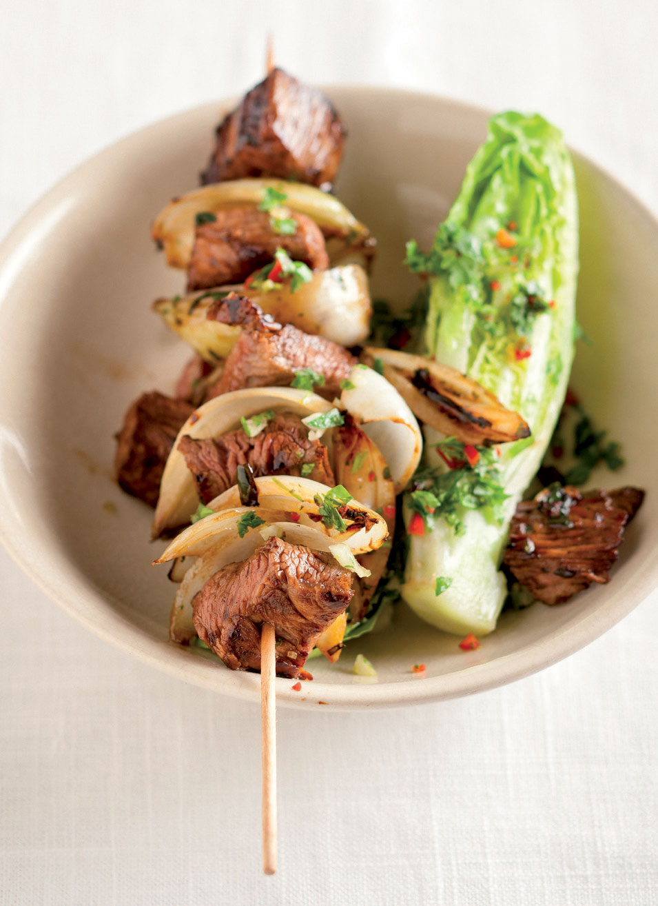 Chilli beef fillet kebabs | Woolworths TASTE