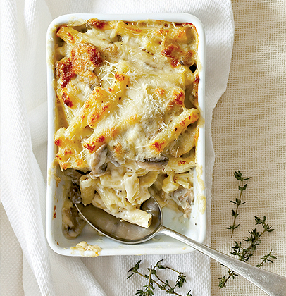 Basic macaroni cheese | Woolworths TASTE