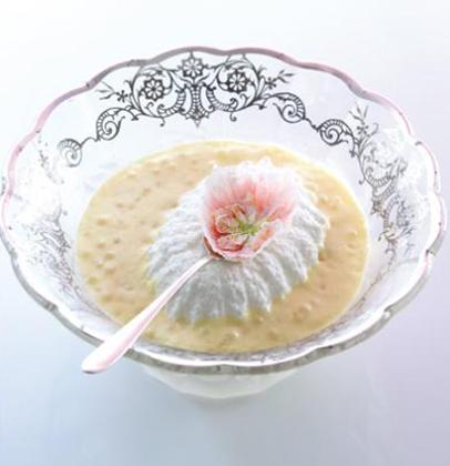 Flaoting island & tapioca creme anglaise recipe | WW TASTE