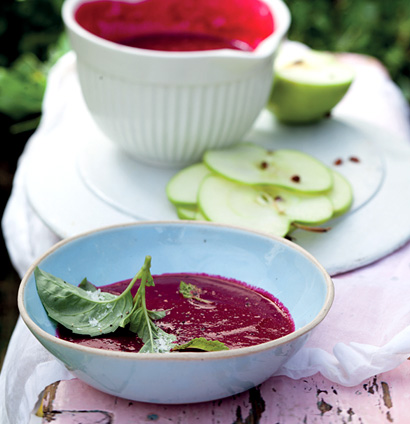 Fresh beetroot soup recipe | Vubrant & Nutritious | WW TASTE