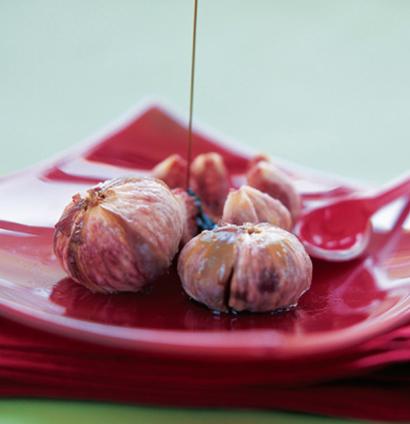 Fresh figs with hot espresso syrup | Woolworths TASTE