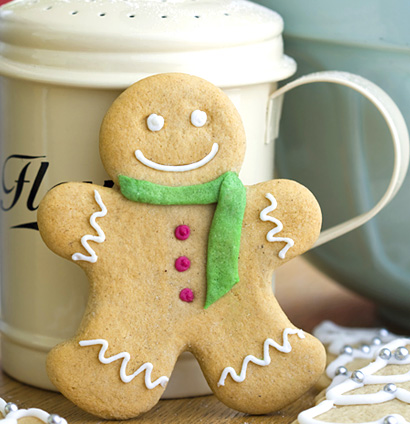 Gingerbread men recipe | Classic Holiday Cookie | WW TASTE