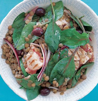 Lentil, seared tuna & rocket salad recipe | Woolworths TASTE