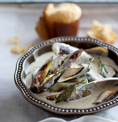 Mussel chowder served with cheese muffins | Woolworths TASTE