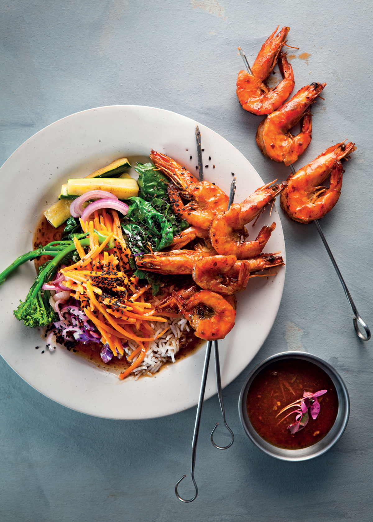 Easy to wok veggies with seared Asian prawn skewers | Woolworths TASTE