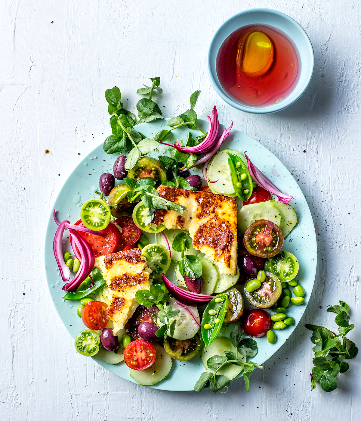 5-Minute squeaky greek salad recipe | Woolworths TASTE