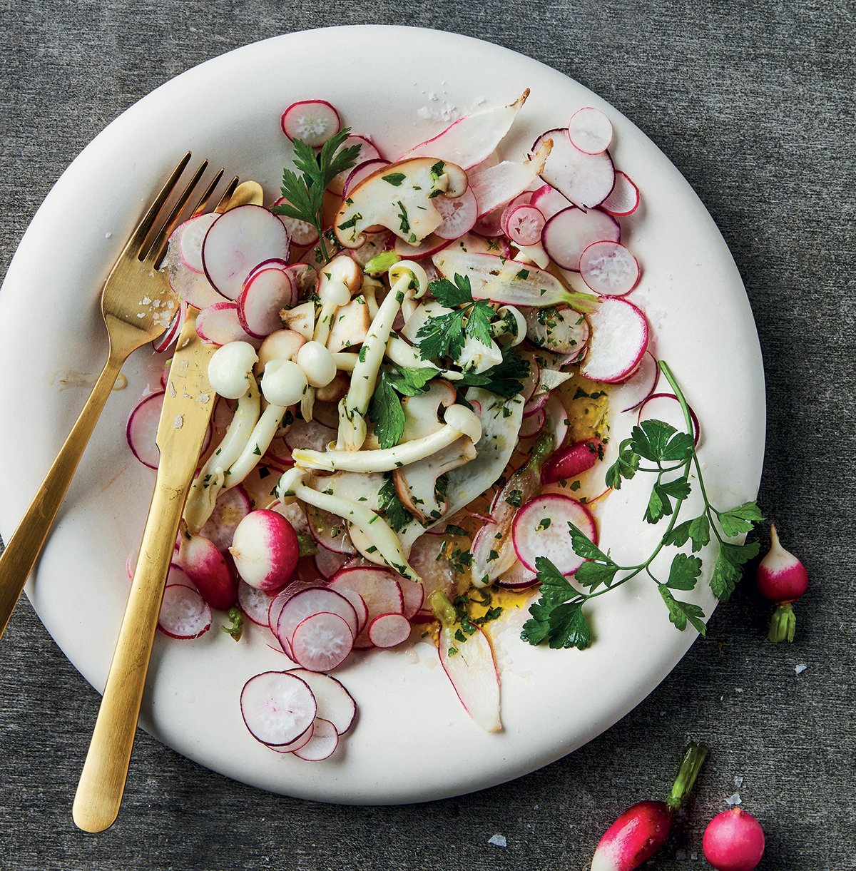 Marinated mushrooms and radishes recipe | WW TASTE