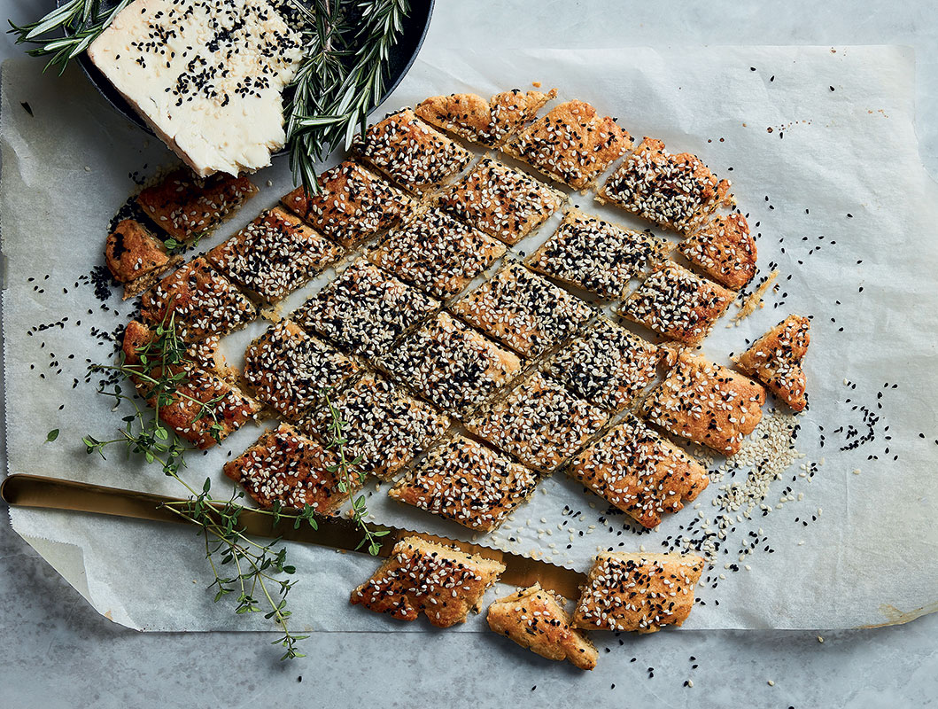 Sesame-and-Gorgonzola biscuits | Woolworths TASTE