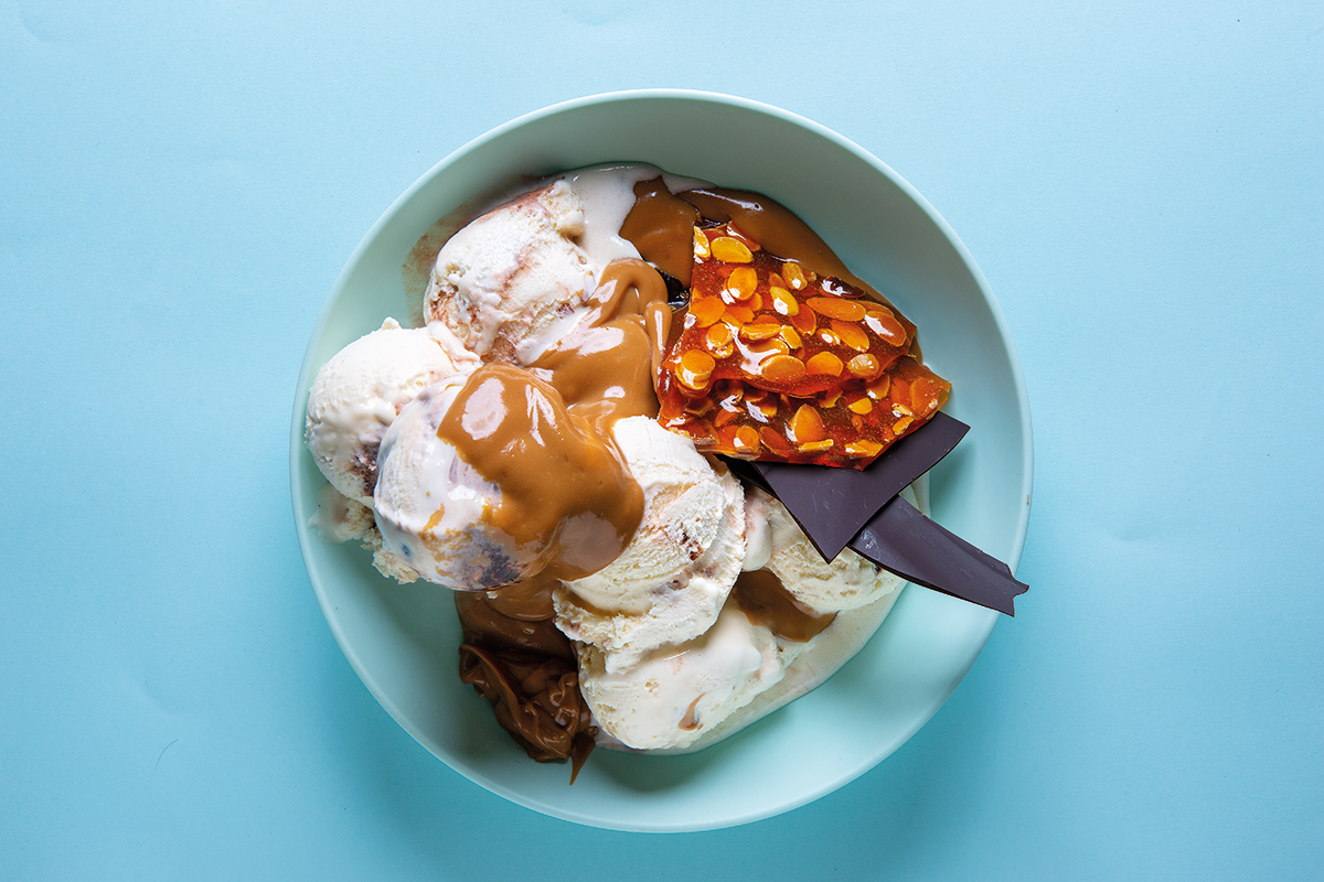 Ultimate chocolate sundae | Woolworths TASTE