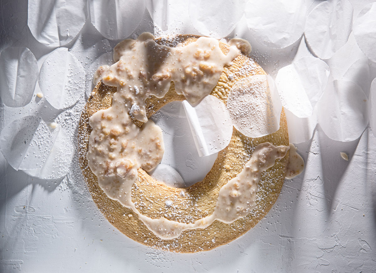 Giant biscuit wreaths | Woolworths TASTE