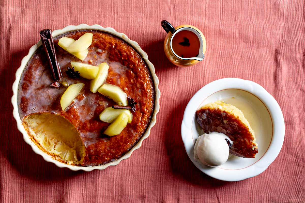 Bertus basson's tannie Hetta's apple tart recipe | TASTE