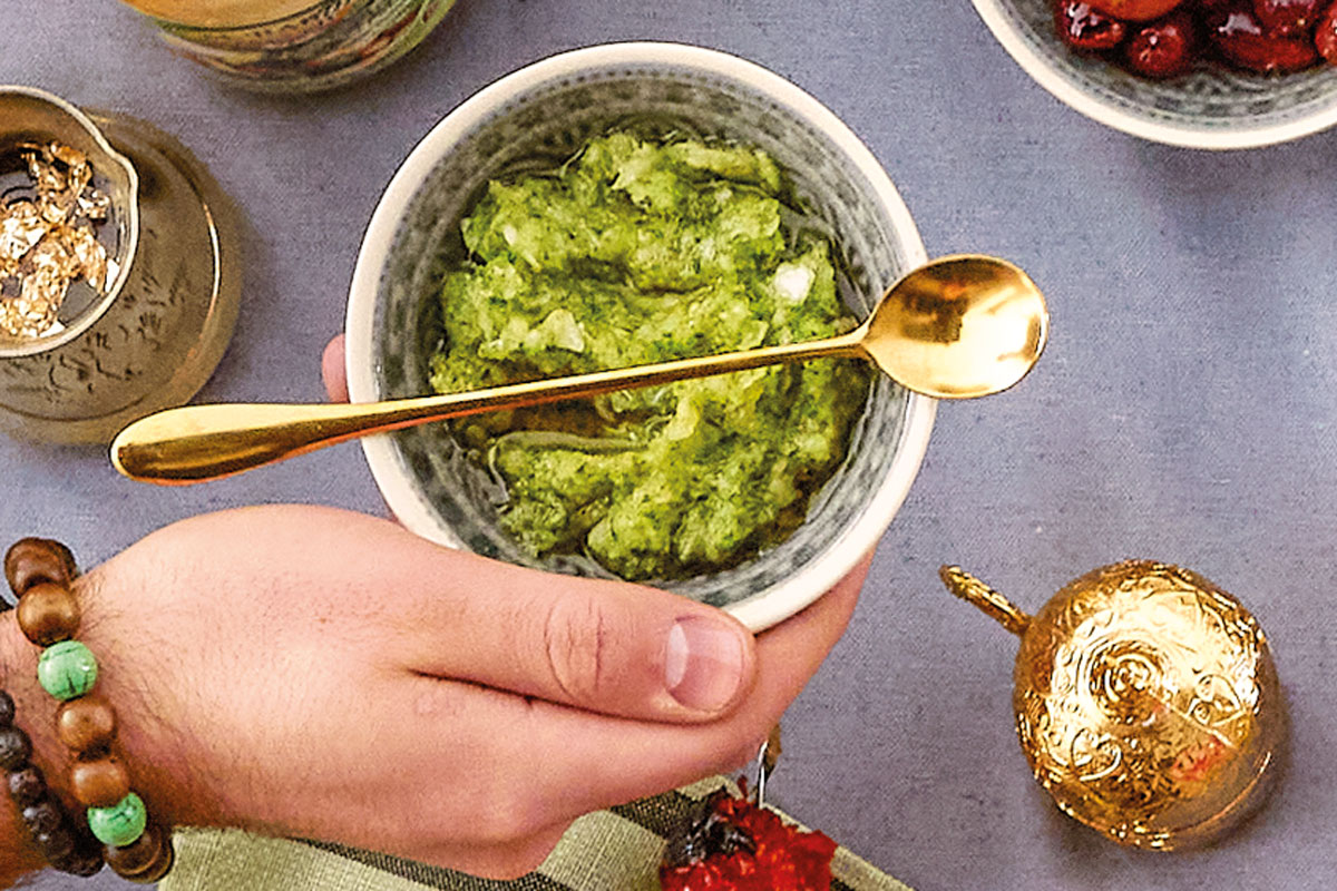 Onion, mint and chilli relish recipe | Woolworths TASTE
