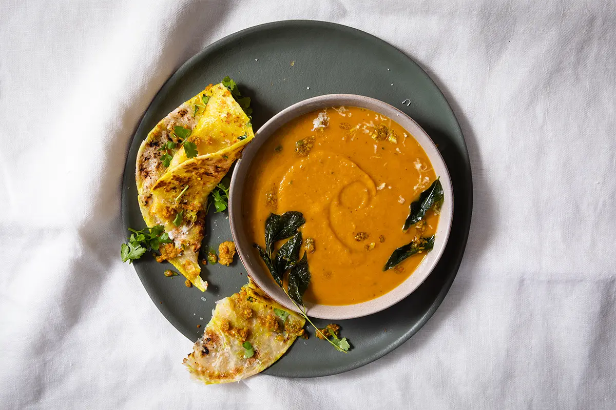 Roast Butternut Soup & Curry-Butter Roti recipe | WW TASTE