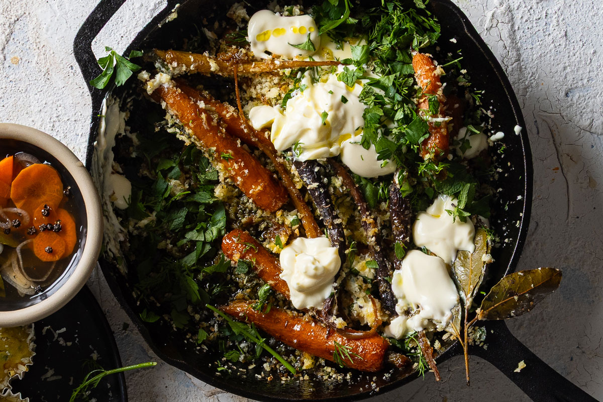 Honey-glazed carrots with Parmesan herb crumb | Woolworths TASTE