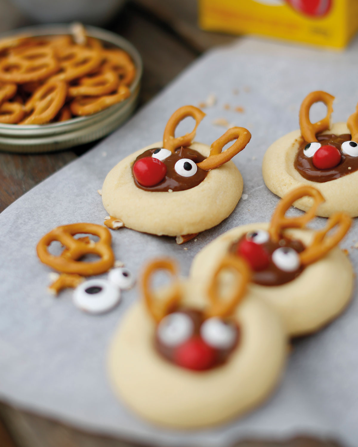 Reindeer chocolate shortbread cookies | Woolworths TASTE
